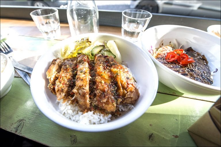 ting-thai-caravan-restaurant-review